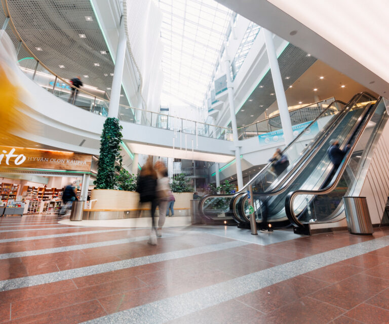 Kauppakeskus Plaza - Viihtyisä kauppakeskus Salon keskustassa